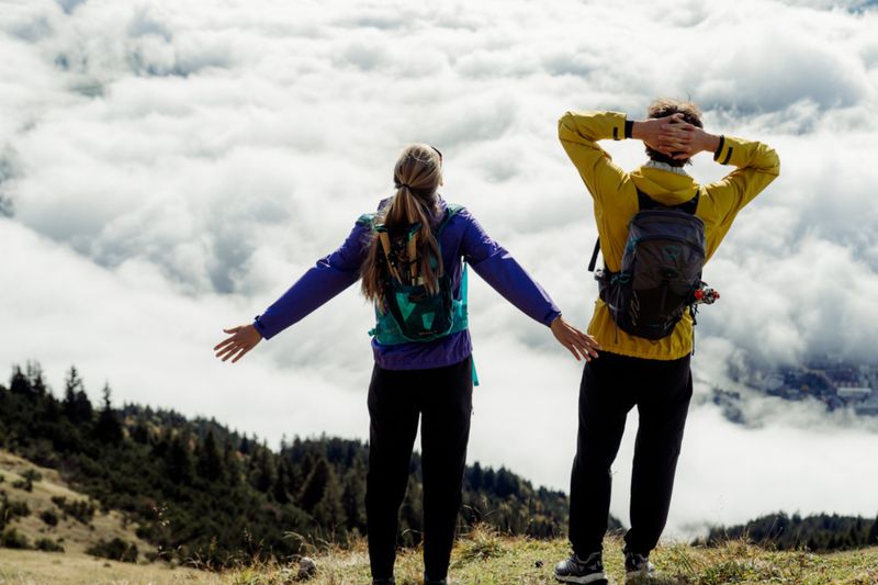 Understanding water column ratings: How waterproof is your jacket ...